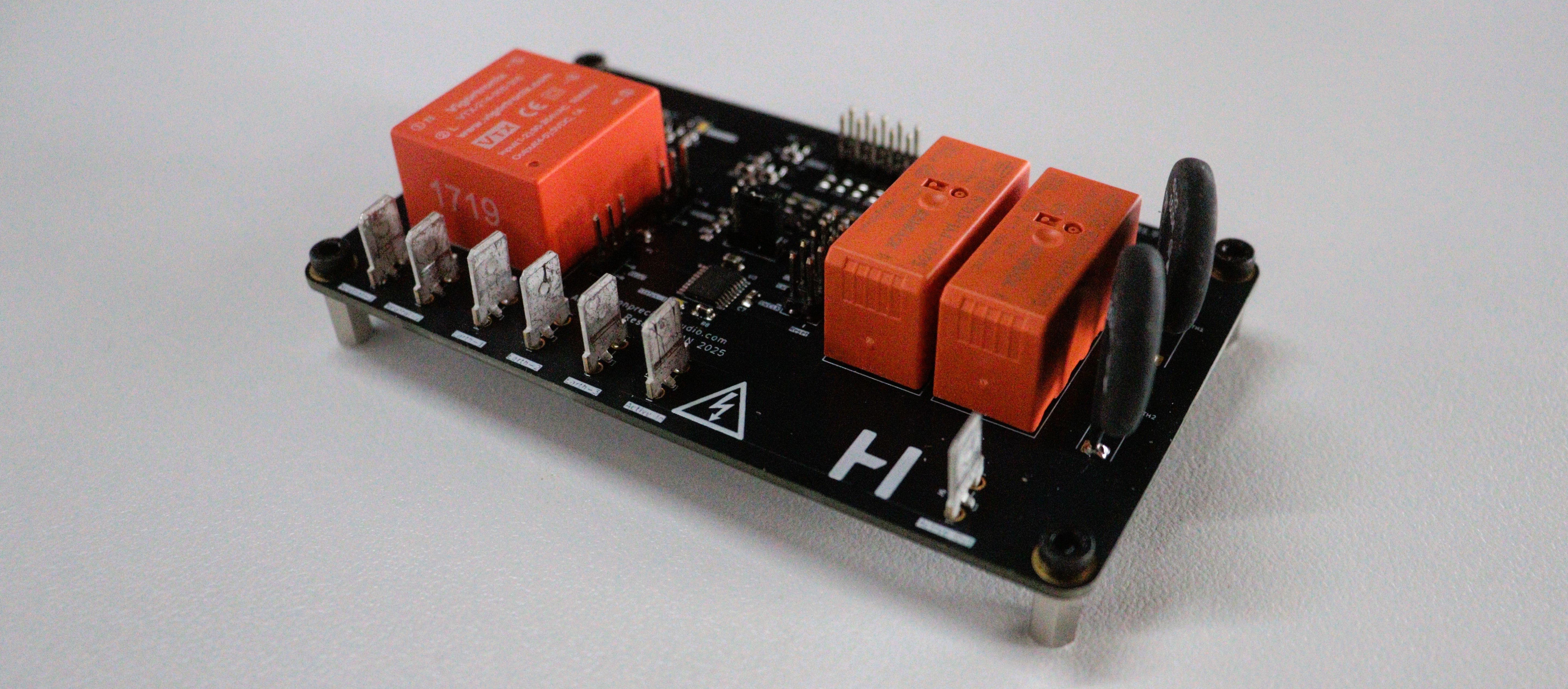 Mini MCU Power Controller One | Holton Precision Audio